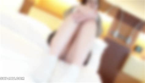 Full Face Showing People Who Keep Up With It Choos