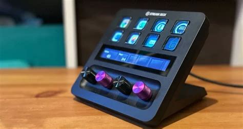 streamdeck plus stream deck white and xlr dock bundle elgato