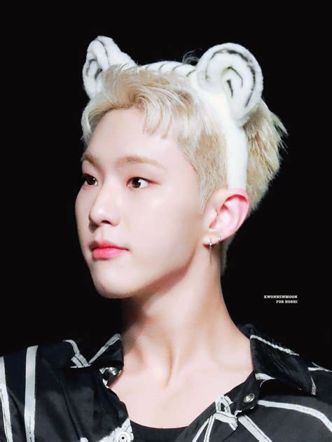 Seventeen Hoshi Face The Sun Offline Fansign 220530 [music Plant Interpark] ©️kwonnewmoon