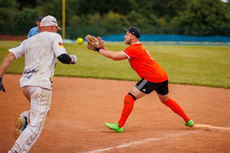Euro Guzzlers And The No Balls Crowned Bsf Single Sex Softball