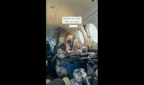 Foto Sandy Mostrou Um Pouco Dos Bastidores Da Sua Rotina Antes De Ir