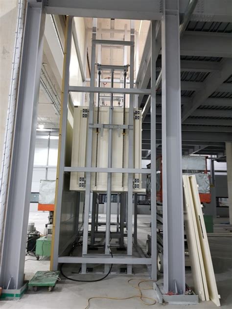 유압식화물리프트2tong물류창고 청주현장 산업용리프트 유압식화물용리프트 동진운반기계