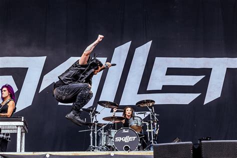 Nieuwe Single Skillet Psycho In My Head