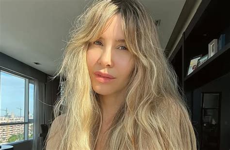 Guillermina Valdes Presumió Su Figura Con Un Traje De Baño Color Nude Y Desafió Los Límites