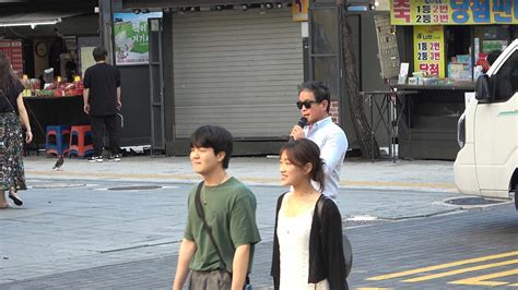 거리 찬양 두려워말라 내가 너와 함께 함이라 찬양 거성노희섭 성악 명동역 6번출 네이버 Tv