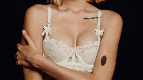 How To Dress In Leggings Lingerie 321