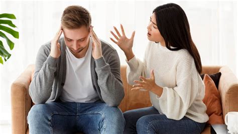 5 Low Key Signs Youre Arguing With An Irrational Person Who Cant Be Reasoned With Yourtango