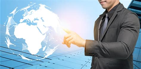 것 들 Iot Fintech 물류 스마트 인터넷 체인 기술 네트워크 개념 차단 온라인 쇼핑 비즈니스 남자 정장 손가락 터치 유리