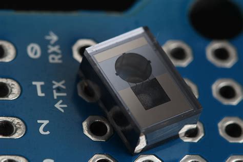 Miniaturized Atomic Clocks OHMS