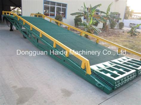 Movable Yard Ramp For Loading And Unloading Container Mobile Ramp And Dock Ramp