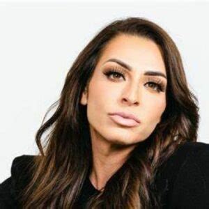 Leila Hormozi Wiki Net Worth Age Height Husband