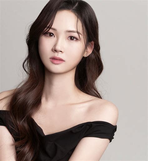 부산메이크업 메이크업스토리 부산메이크업샵 전포메이크업 서면메이크업 부산데일리메이크업 부산으로 놀러오셔서 이틀간 찾아주셨던 고객님 🩵 화알못이셔서 이틀간 소통하며 헤메