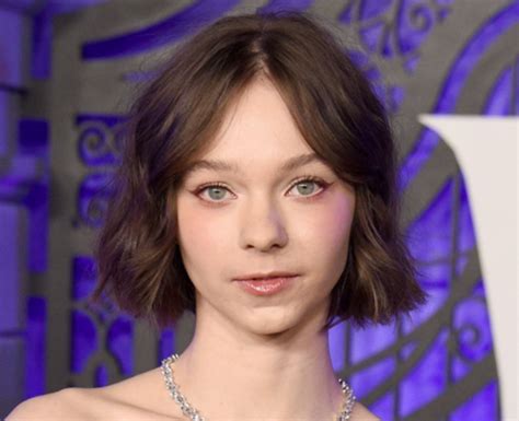 Emma Myers 13 Facts About Wednesday S Enid Actress You Need To Know