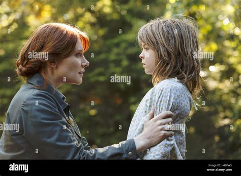Petes Dragon 2016 Bryce Dallas Howard Oakes Fegley David Lowery Dir