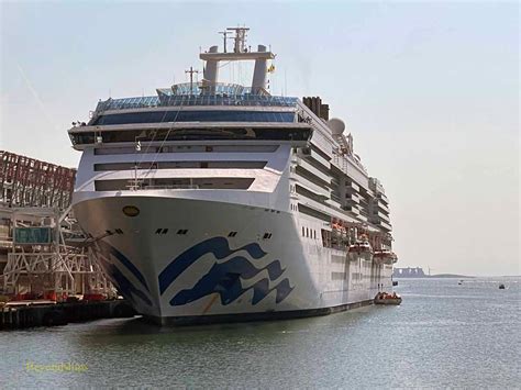 Island Princess Profile And Review