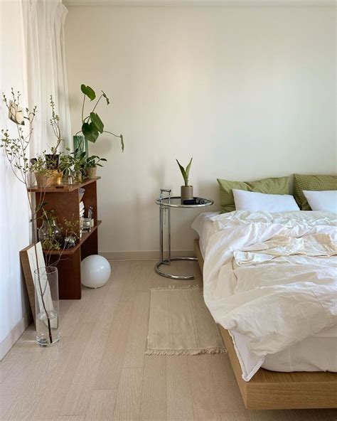 공구예정 공구 레트로우드미러 빈티지거울 거울공구 퀴진랩올스텐식기건조대퀴진랩ᄋ Bedroom Interior Apartment Inspiration