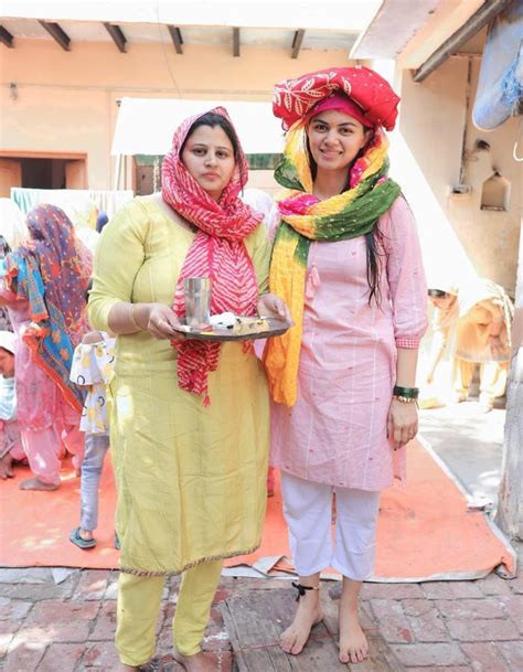 Whos Apna College Girl Shradha Khapra Life Of Youtuber