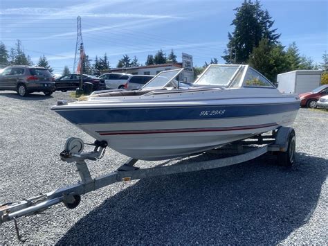 252 1992 Bayliner Classic Blue White