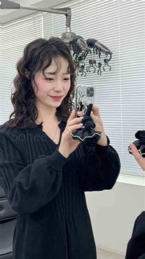 소희 웨이브펌 젤리펌 긴머리 굵은 웨이브 ️내츄럴 레이어드컷과 굵고 탄력있는 웨이브펌 사이드뱅 시스루뱅 나의 여성스러움과 러블리함을 돋보이게