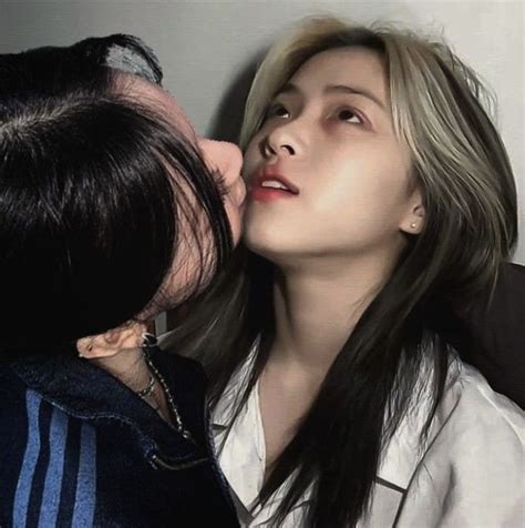 yuna ryujin itzy kpop Kızlar Gelin Renkler