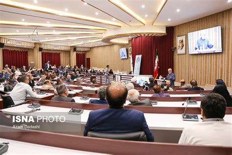 تصاویر آیین تجلیل از پروفسور باقر ساروخانی در قزوین