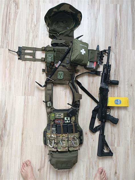 Would I Be A Good Loot Drop R Sneakybackgroundfeet