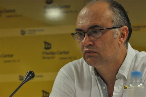 Novinar zamenik Porfirija političar Ko je Goran Karadžić novi v d direktora RTV