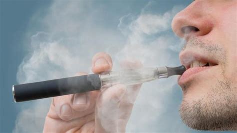 E Cigarette Report Sparks Controversy