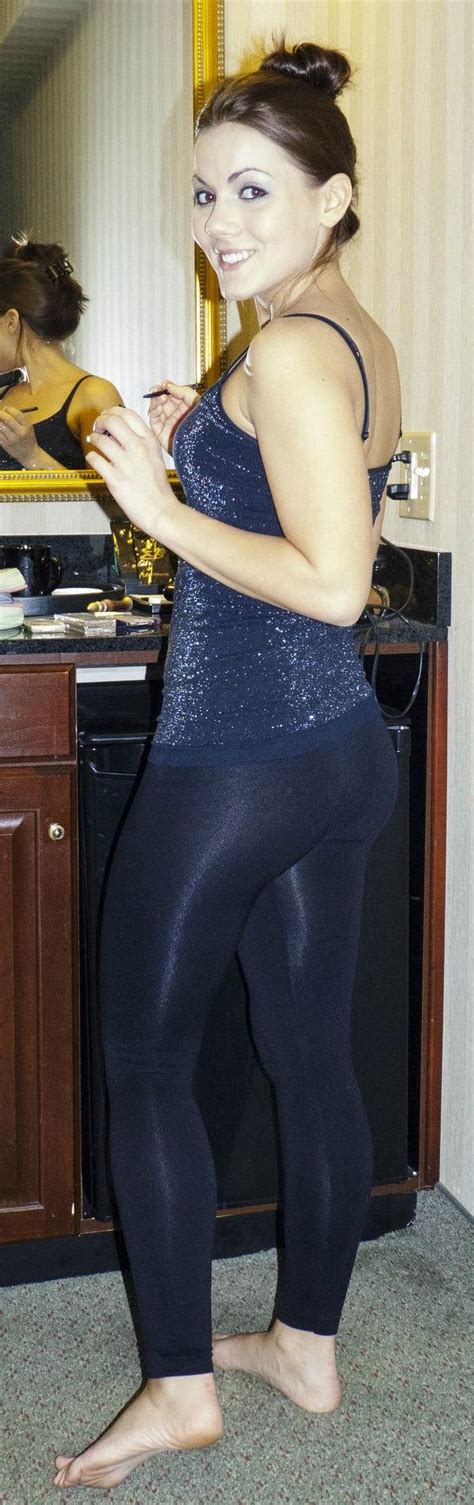 WOULD YOU LET HER USE THE MINI BAR GirlsInYogaPants Com