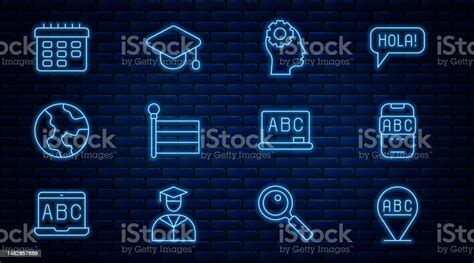 라인 알파벳 외국어 온라인 학습 내부에 기어가 있는 머리 깃발 지구 지구본 학교 시간표 칠판 및 졸업 모자 아이콘을 설정합니다