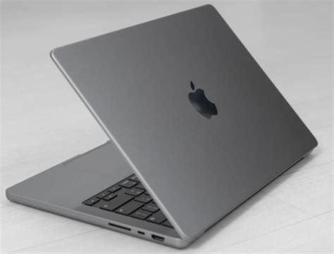 영상 편집을 위한 맥북 프로 고성능 옵션 분석 파트너24