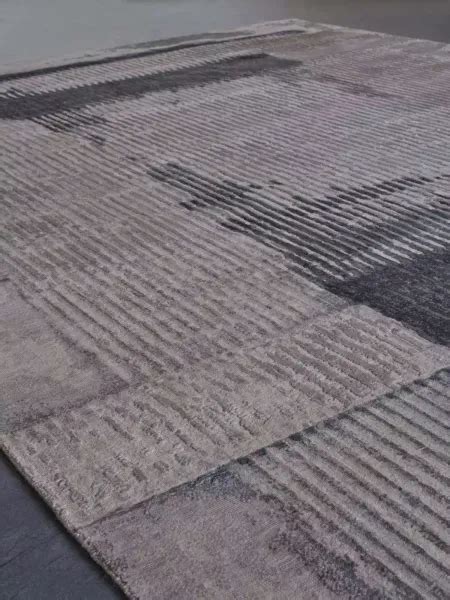 Каталог дизайнерских ковров NewRug