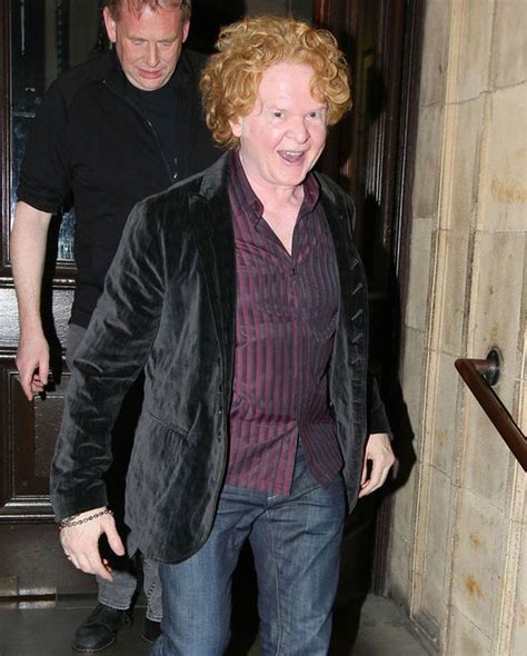Mick Is That You Simply Red Singer Hucknall Looks Unrecognisable