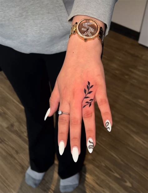 Pin by Jɛɳɳᗩ on GeT InKeD Or NaKeD Hand tattoos for women Hand and finger tattoos
