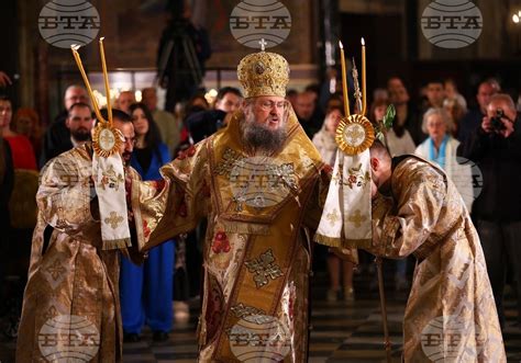 Тържествена литургия за празника Вход Господен в Йерусалим Цветница беше отслужена в