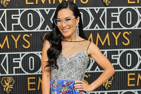 Ali Wong Wears 5 Inch Platform Heels On Emmys Red Carpet Despite Knee