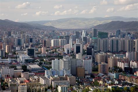 Орон сууцгүй иргэдийн орлогыг судалж өрхийн орлогод нийцсэн орон сууцын бодлогыг хэрэгжүүлнэ