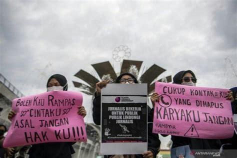 Jurnalis Yang Ngaku Dipaksa Minum Air Kencing Oleh Pejabat Pemkab