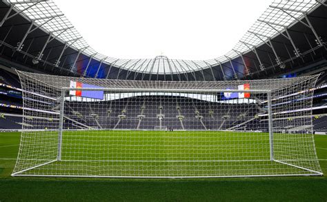 Spurs forward Thomas signs new deal - WSL Full-Time