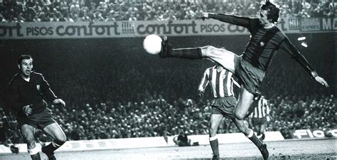 احترام زیادی برای کرایوف بازیکن قائلم و به نظرم به همراه پله مسی