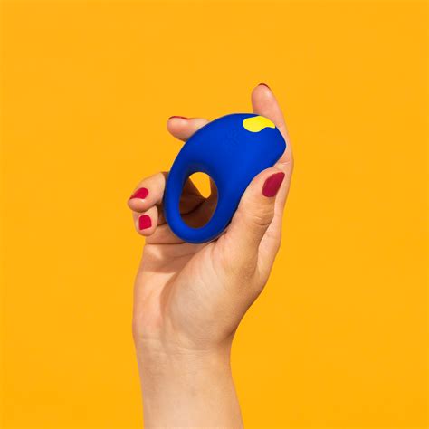 Juke By Romp Vibrating Cock Ring Sex Toys For Penises And Vulvas Passionfruit