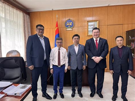 Нанзадын Харумафүжи Бямбадорж “Хакухо Даваажаргал 45 түрүүлсэн их аварга хүн шүү дээ