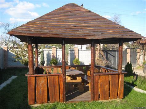 Беседка из стволов деревьев (47 фото) » НА ДАЧЕ ФОТО