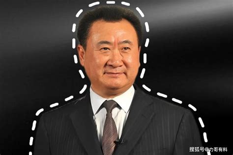 当王健林被当众刁难时，看他如何霸气回应，惊呆全场！