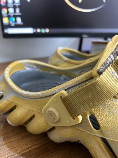 Crocs Echo Printed Clogs Desert Grass Bootify Trends