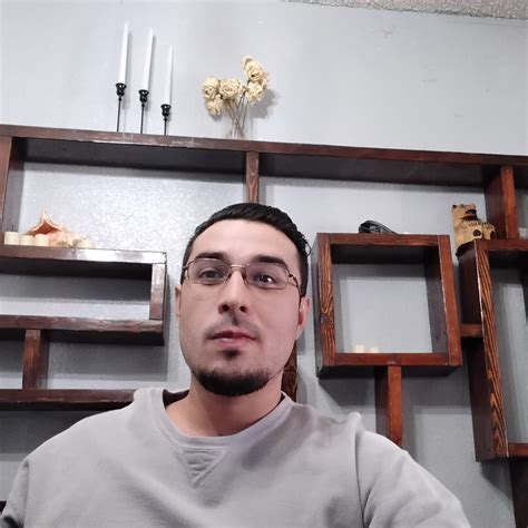 Ryan Ramirez Fora Travel