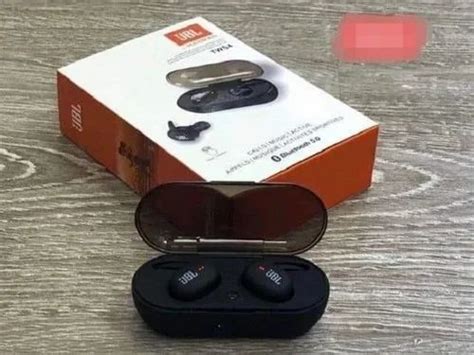 Jbl Earphone Sport Wireless At Best Price In Ahmedabad By Jay Mahakal
