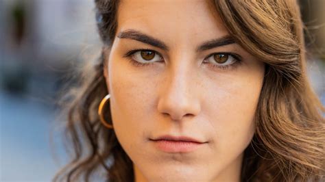 11 quiet behaviors of a person with evil intentions according to