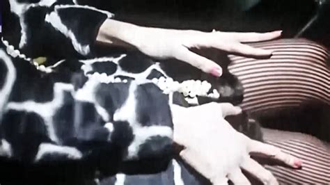 لما تلبس لبس قصير و تركب معاك العربيه 🔥😈 Youtube