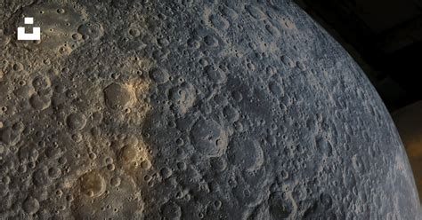 달 표면의 클로즈업 사진 Unsplash의 무료 회색 이미지